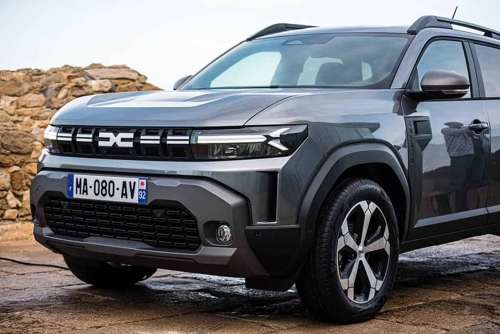 Nowa Dacia Duster III najlepsza. Czytelnicy Auto Świata i Onetu ...